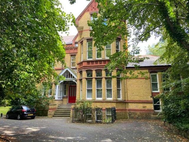 2 Bedroom Property