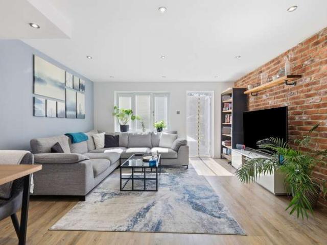 2 Bedroom Property