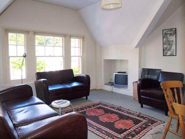 2 Bedroom Property