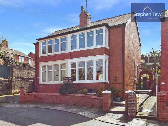 2 Bedroom Property