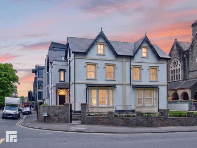 2 Bedroom Property