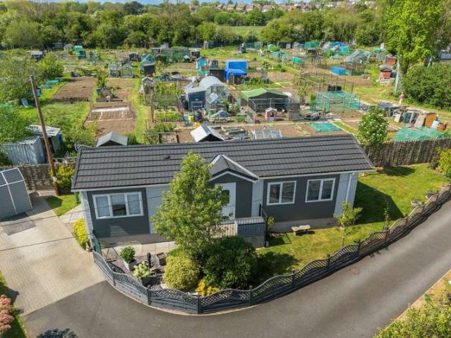 2 Bedroom Property