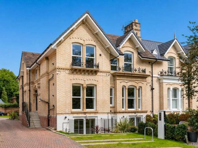 2 Bedroom Property
