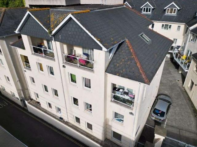 2 Bedroom Property