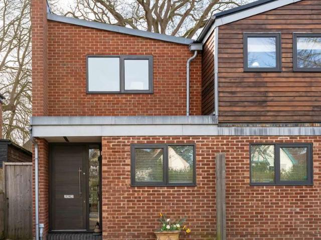 2 Bedroom Property