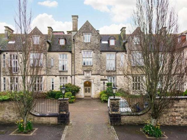 2 Bedroom Property