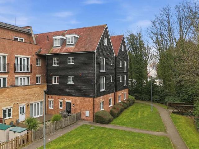 2 Bedroom Property