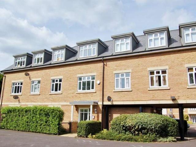 2 Bedroom Property