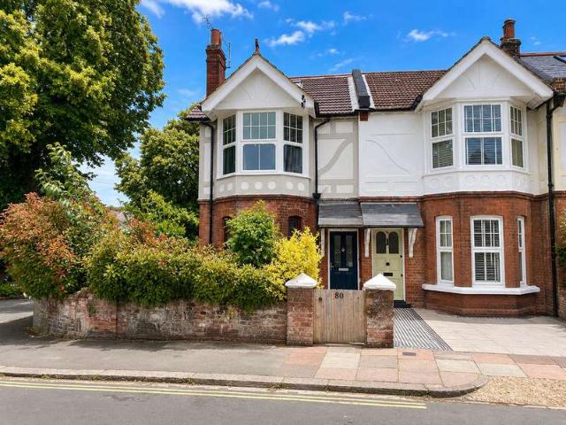 2 Bedroom Property