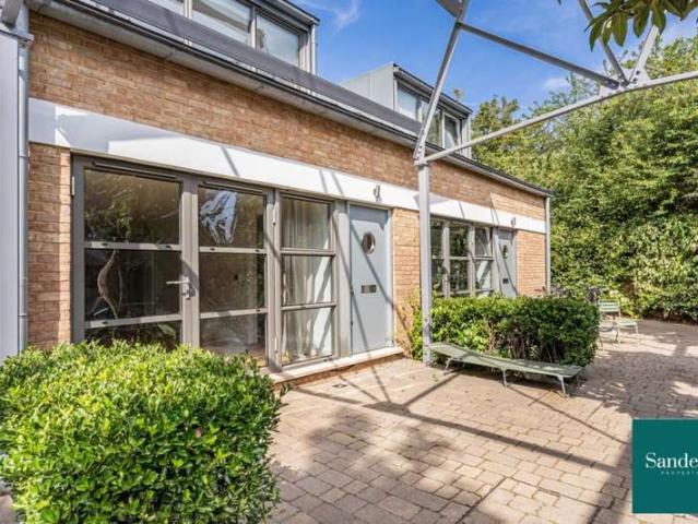2 Bedroom Property