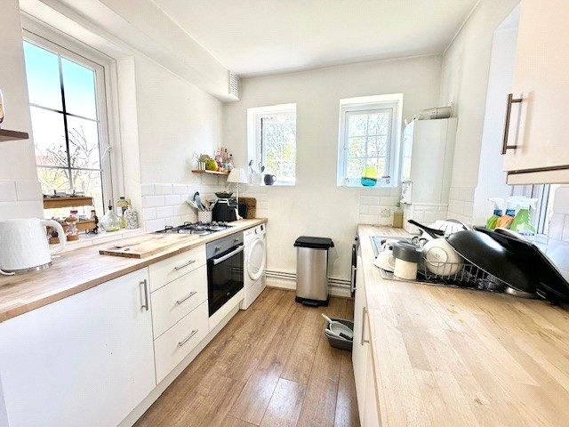 2 bedroom Property