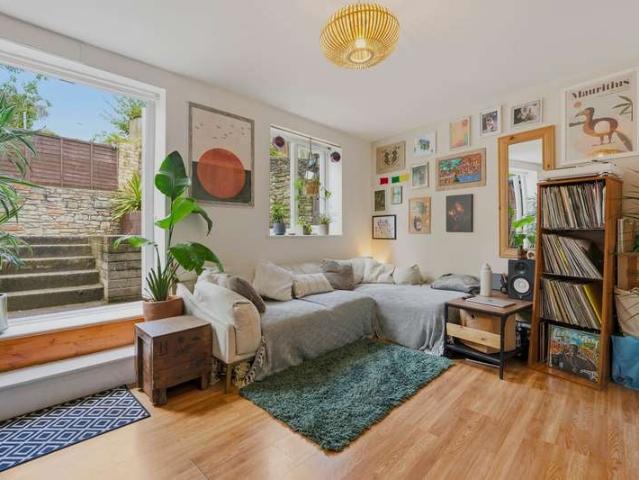 2 Bedroom Property