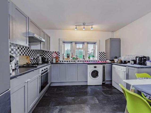 2 Bedroom Property