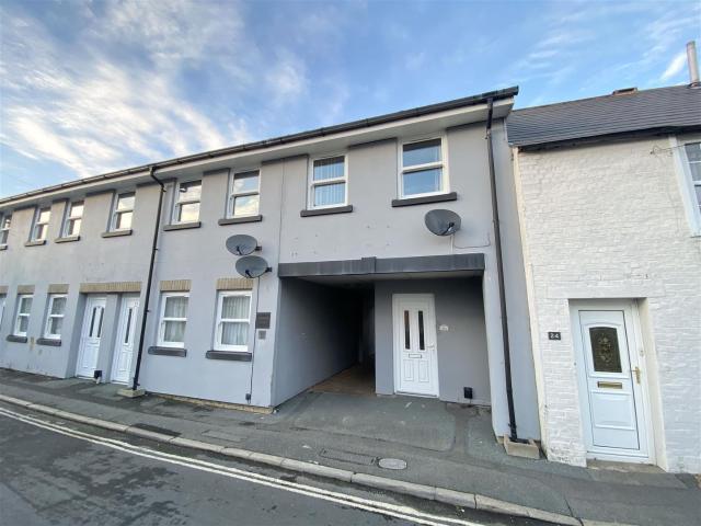 2 Bedroom Property For Rent Cross Street, Newport