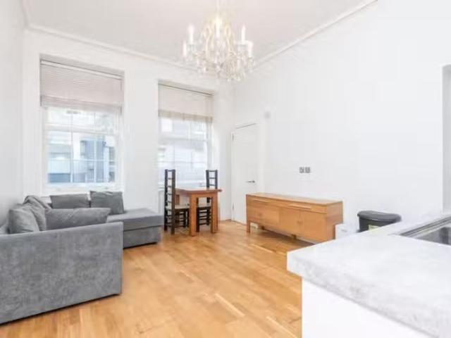 2 bedroom property for rent in 2709L Causewayside, Edinburgh.