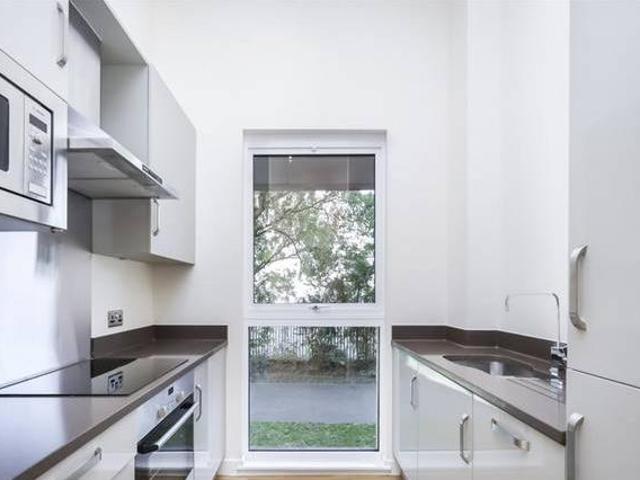 2 bedroom property for rent in 2 bedroom property in City Park West CM1
