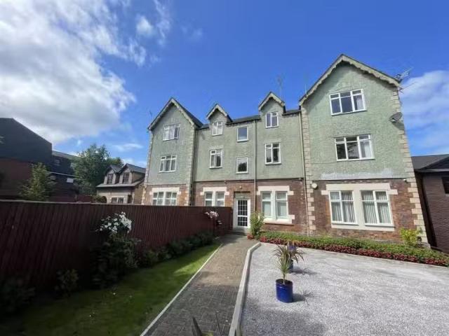 2 bedroom property for rent in Church Road, Upton, CH49