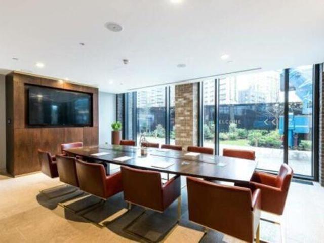 2 bedroom flat for rent in Charles Clowes Walk, London, SW11