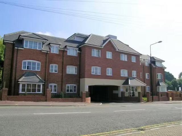 2 bedroom property for rent in Chilton Place, Park Street, Ayl.