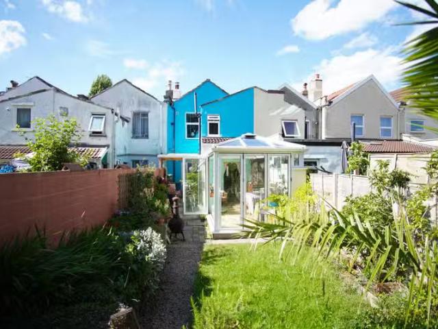 2 bedroom property for rent in Deep Pit Road, BS5