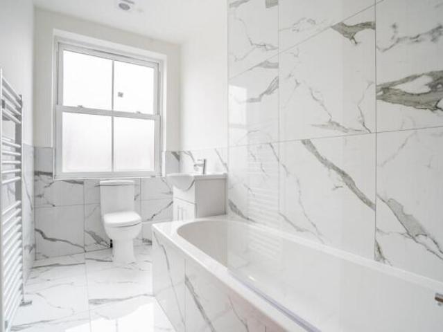 2 bedroom property for rent in First Floor Flat, Front Street, Acomb, York, YO24 3BR, YO24