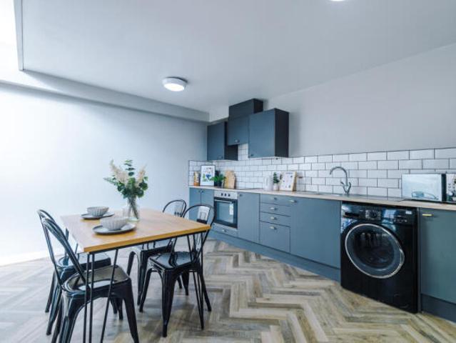 2 bedroom property for rent in Flat 2, Mayfair Court, Manchester, M14
