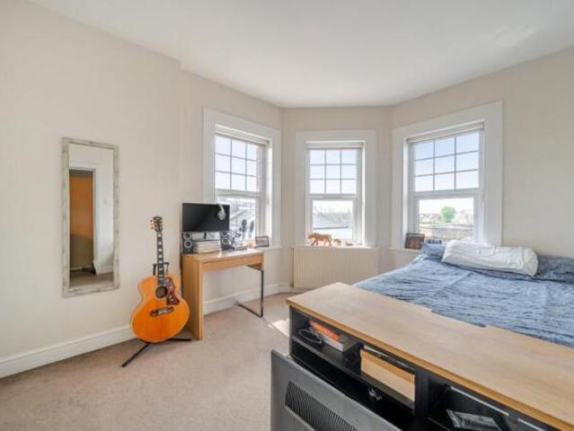 2 bedroom property for rent in Haydons Road, Wimbledon, London, SW19
