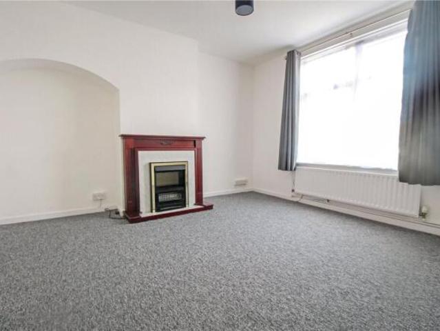 2 bedroom property for rent in Hunters Hall Road, Dagenham, RM10