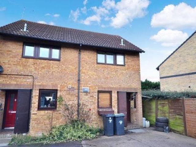 2 bedroom property for rent in Loompits Way Saffron Walden CB11