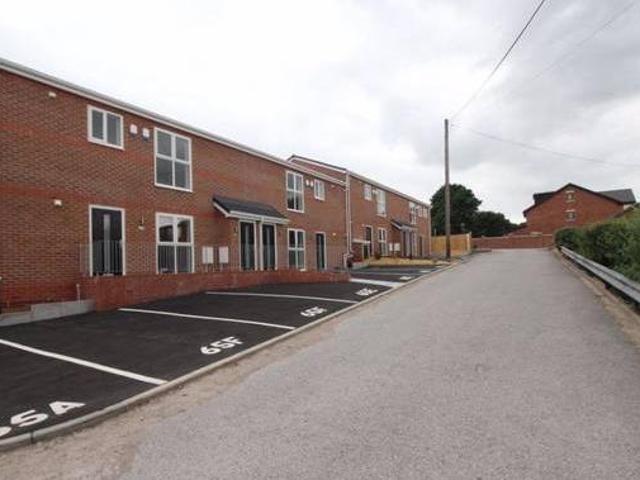 2 bedroom property for rent in Sandbrook Road Orrell WN5