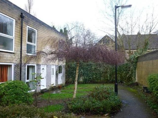 2 bedroom property for rent in St Marks Gardens BA2