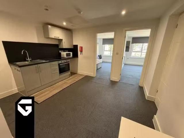 2 bedroom property for rent in Phoenix Place B, BS16