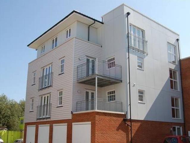 2 bedroom property for rent in Waters Edge CANTERBURY CT1