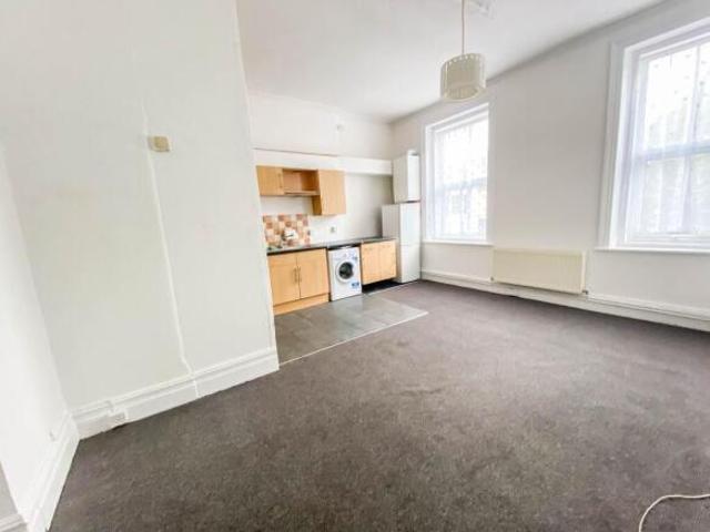 2 bedroom property for rent in West Hill Road, Bournemouth, BH2