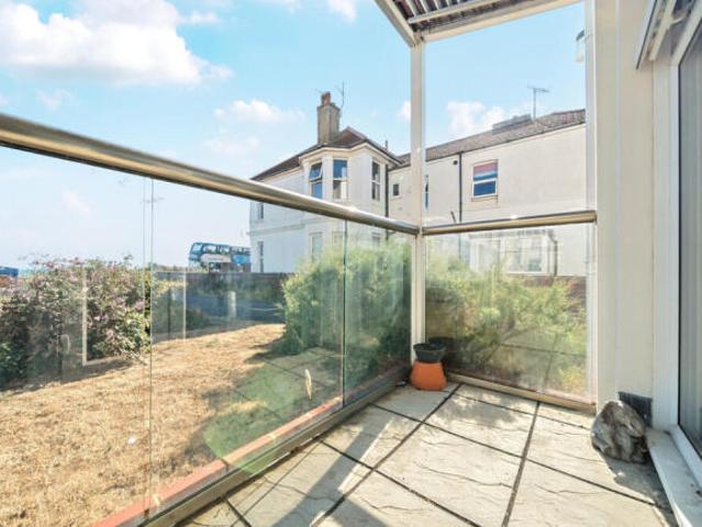 2 bedroom flat for rent in Windsor Court, Brighton Road, Worthing, West Sussex, BN11