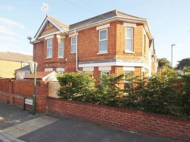 2 bedroom property for rent in Winton Bournemouth BH9