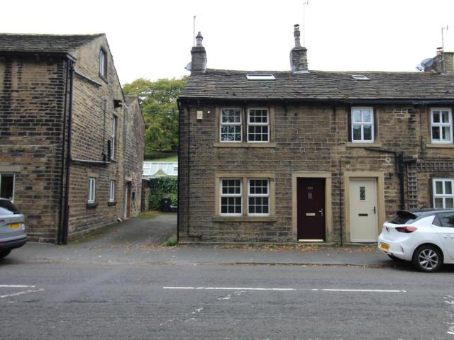 2 Bedroom Property For Rent Oldham Road Ripponden, Sowerby Bridge