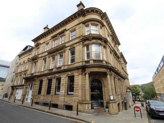 2 Bedroom Property For Rent Town Hall Street East, Halifax
