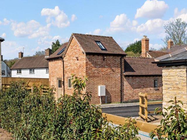 2 bedroom property for sale