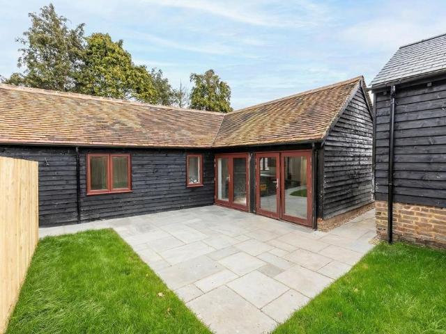 2 bedroom property for sale