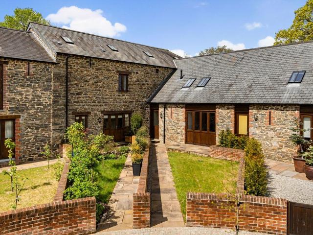 2 bedroom property for sale