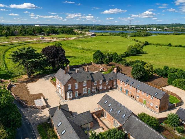 2 bedroom property for sale