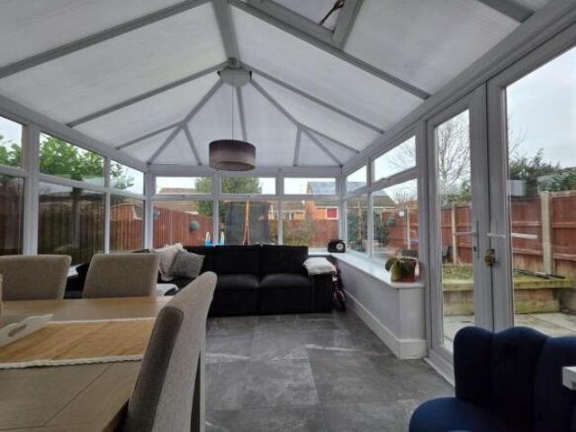 2 bedroom property for sale in Cleveland Place, Northampton, NN4