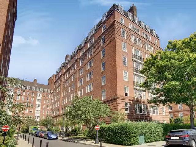 2 bedroom property for sale in Cranmer Court, Whiteheads Grove.