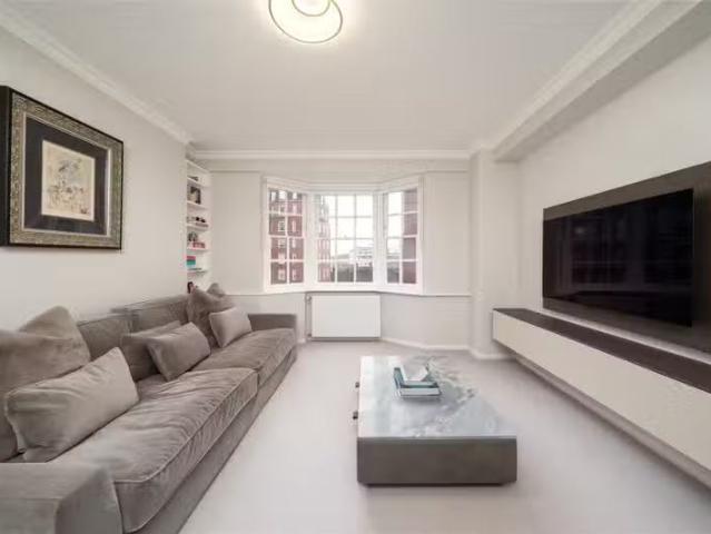 2 bedroom property for sale in Cranmer Court, Whiteheads Grove.
