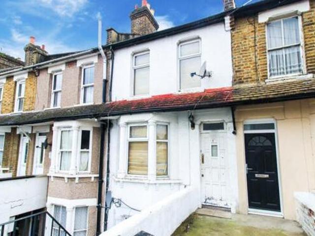 2 Bedroom Property For Sale In Croydon