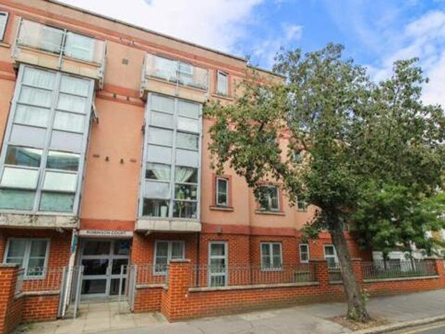 2 Bedroom Property For Sale In Croydon