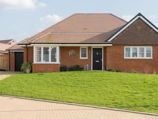 2 Bedroom Property For Sale In Billingshurst