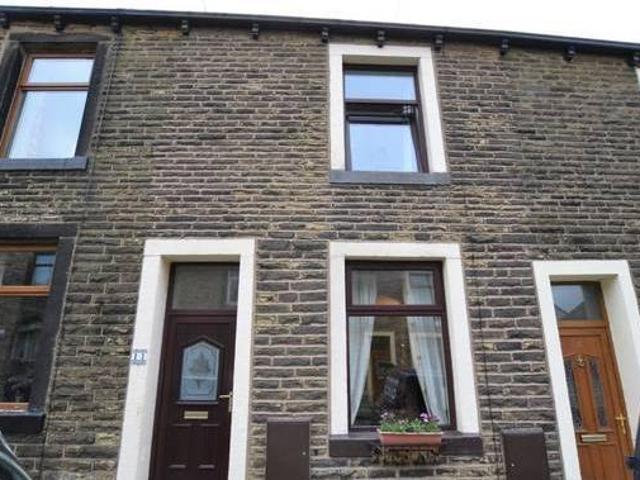 2 bedroom property for sale in Blenheim Street Colne BB8