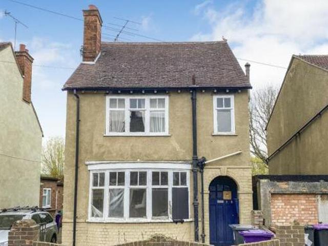 2 Bedroom Property For Sale In Hitchin